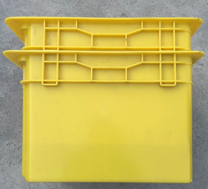 Square Fish Plastic Tote Boxes With Lids Food Grade 505 * 410 * 320 Mm ...