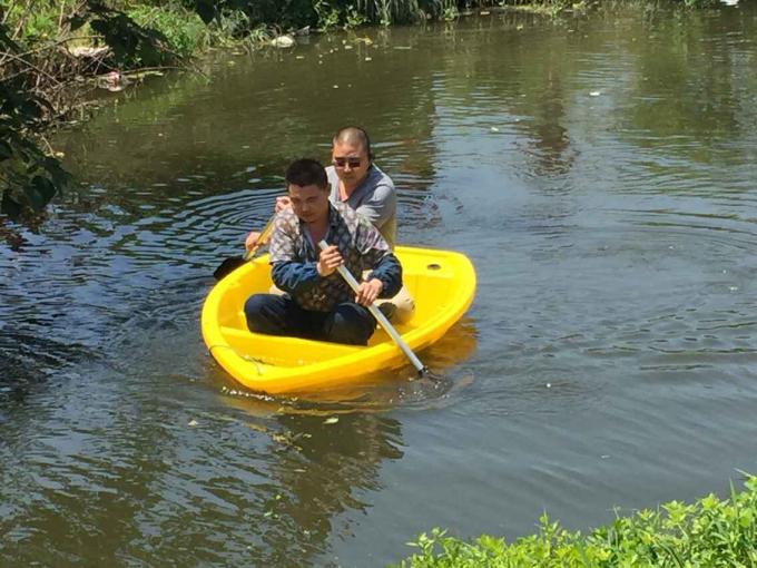 B2M Plastic Rowing Boat , LLDPE Small Plastic Boat LeisureWith Outboard ...